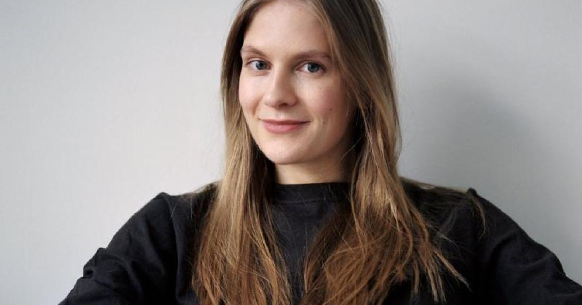 Emma Holten og "Underskud" vinder Læsernes Bogpris 2025 | Langeland ...